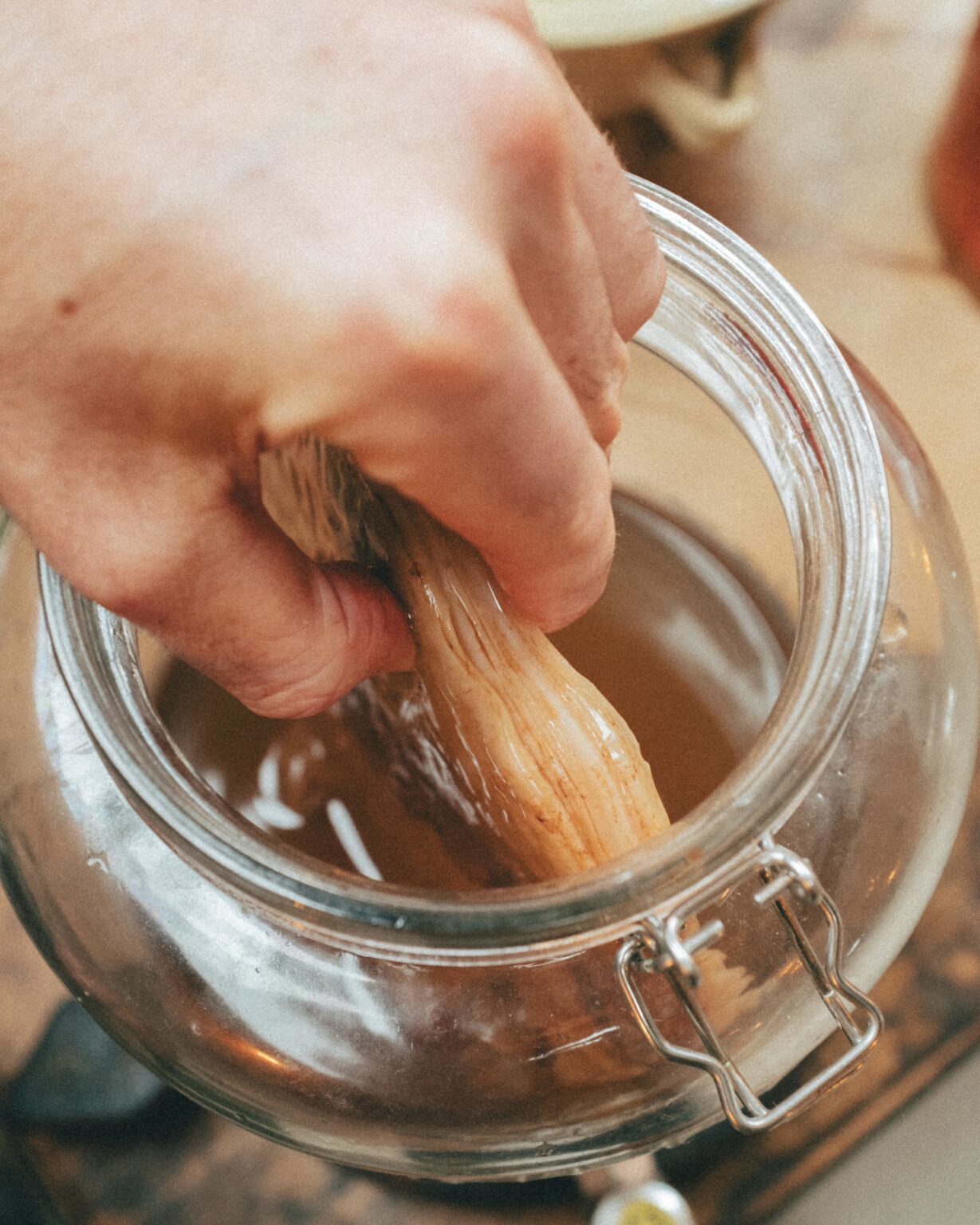 How to make kombucha - Gaz Oakley